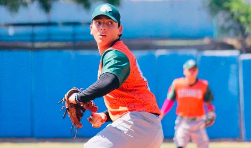 Firma Daniel Burciaga con Venados de Mazatlán - Chihuahua en Red