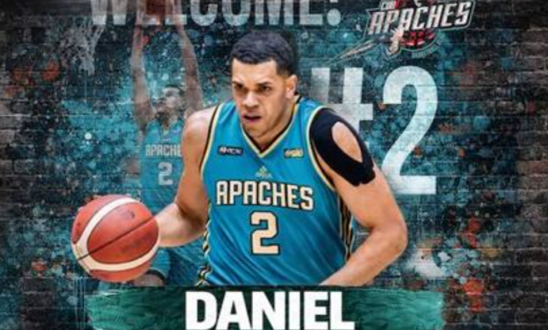 Llegan dos jugadores con los Apaches, para sumar desde el trabajo ...